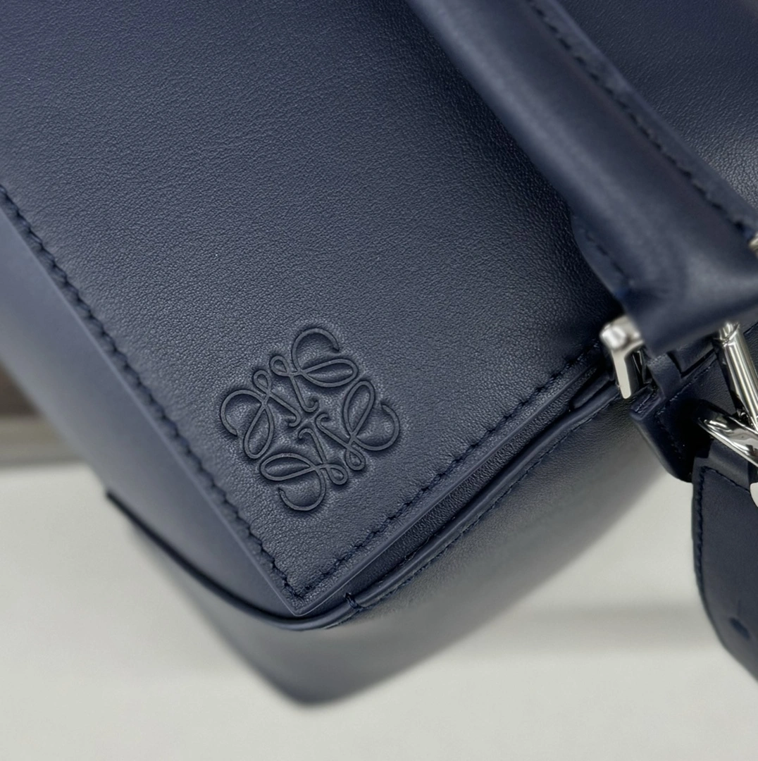 Bargain Loewe Puzzle Bags