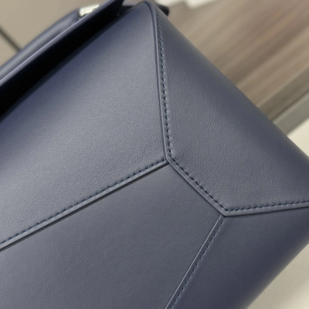 Bargain Loewe Puzzle Bags