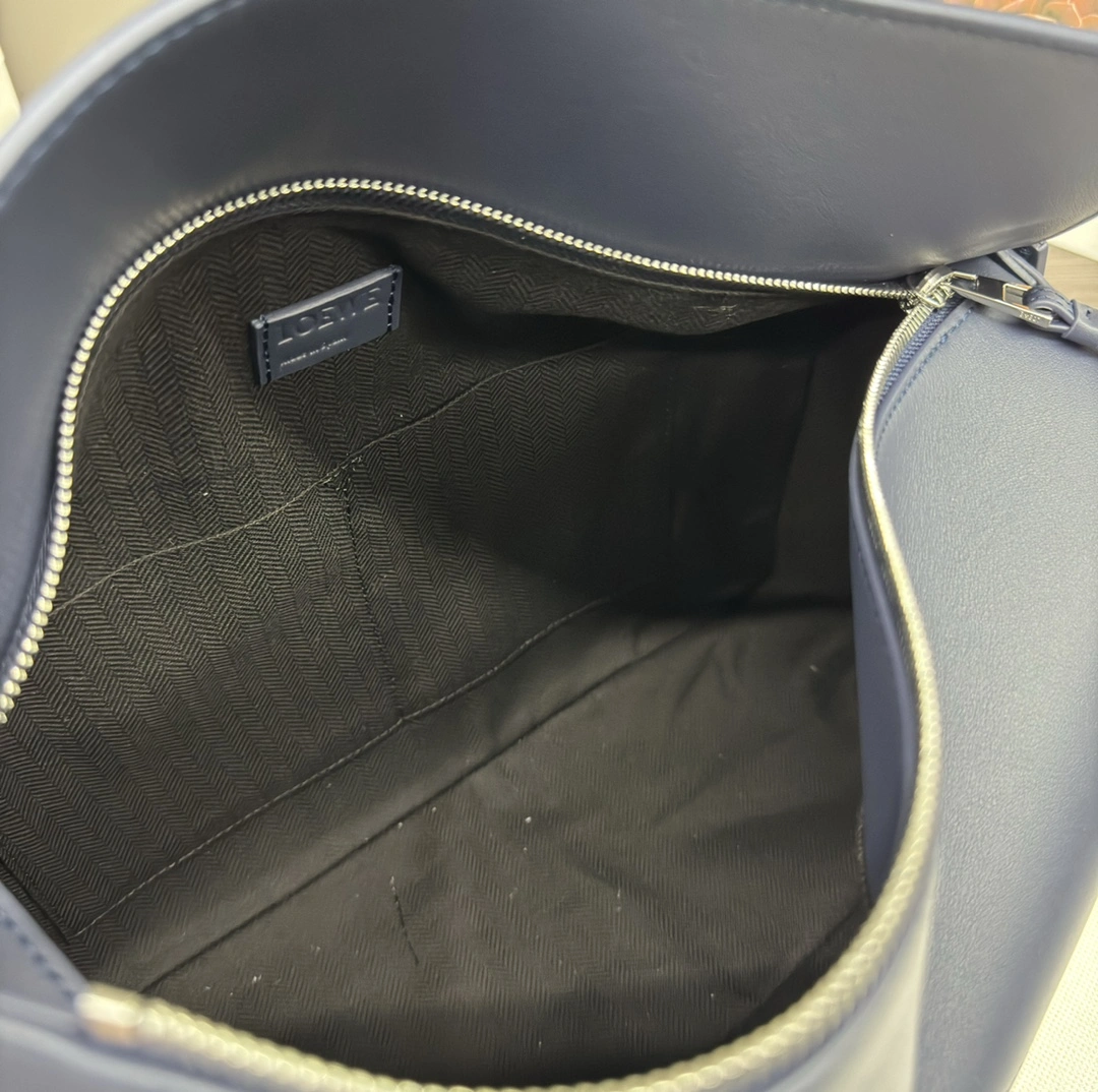 Bargain Loewe Puzzle Bags