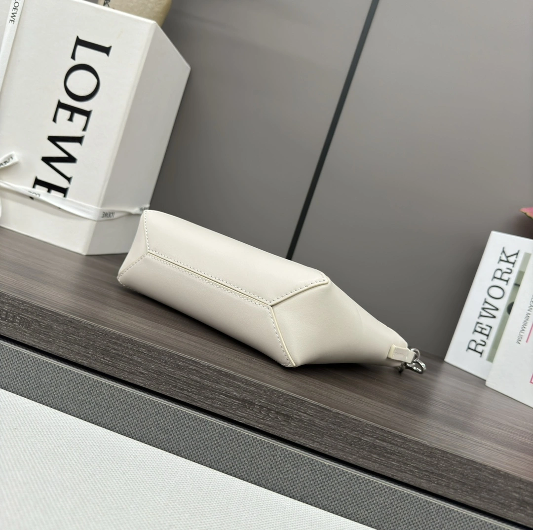 High fidelity Loewe Puzzle Bags