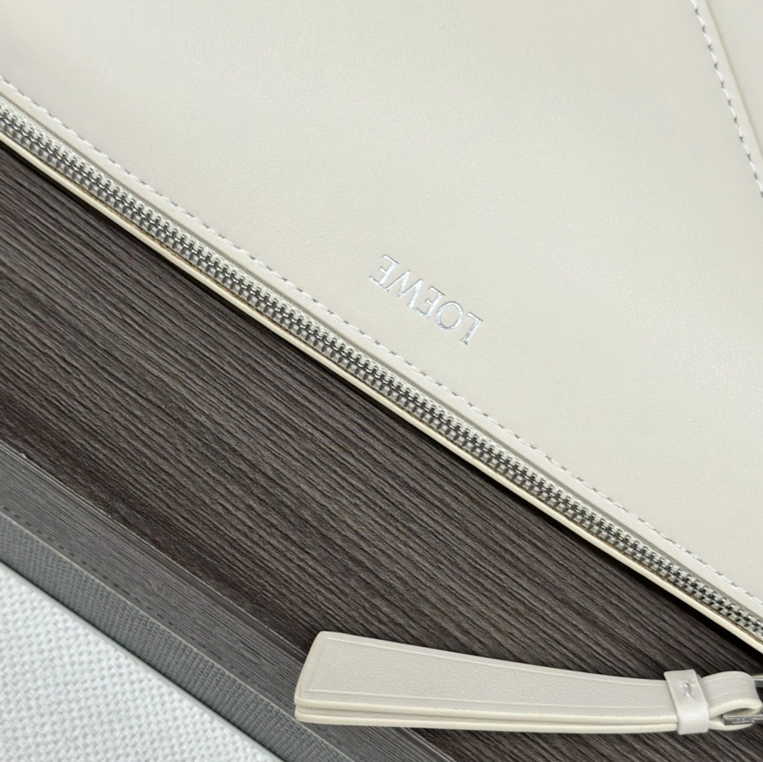 High fidelity Loewe Puzzle Bags