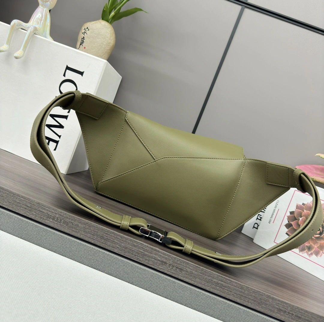 Top match Loewe Puzzle Bags