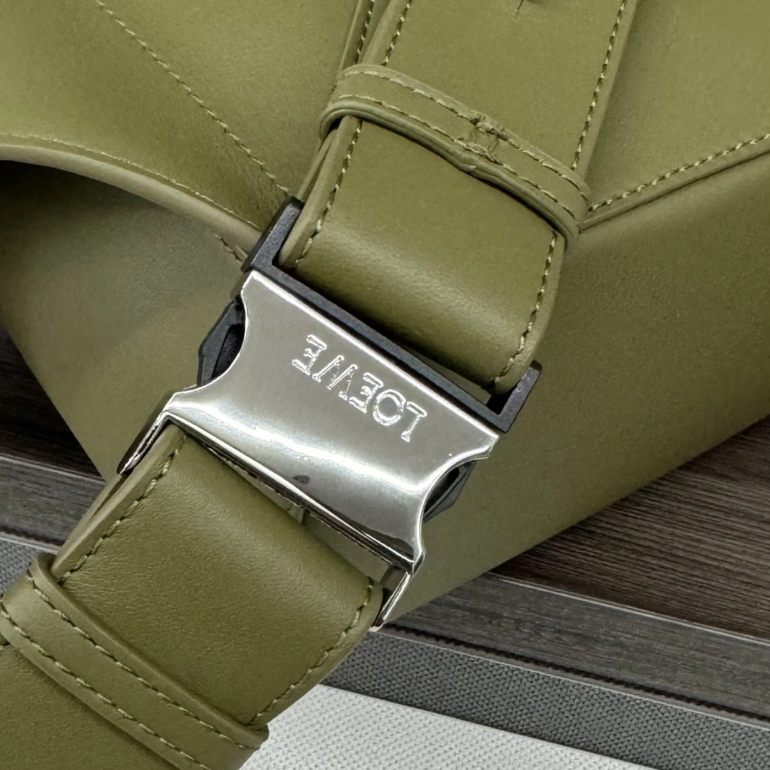Top match Loewe Puzzle Bags