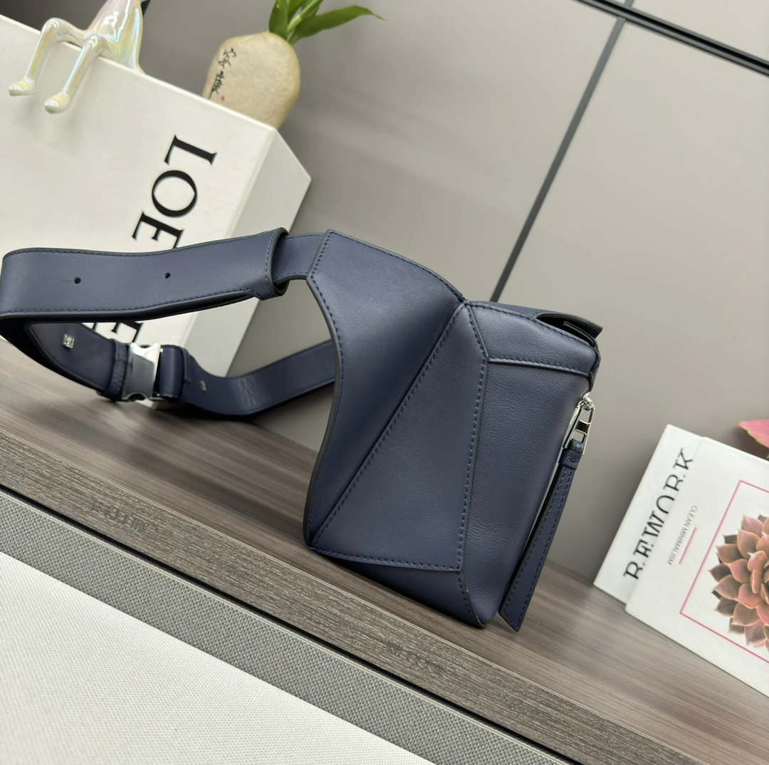 High fidelity Loewe Puzzle Bags