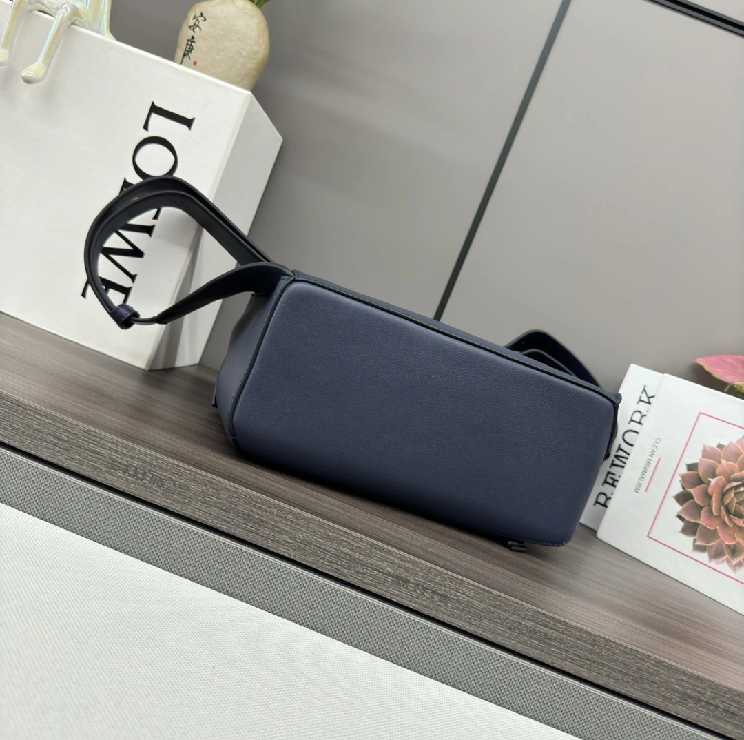 High fidelity Loewe Puzzle Bags