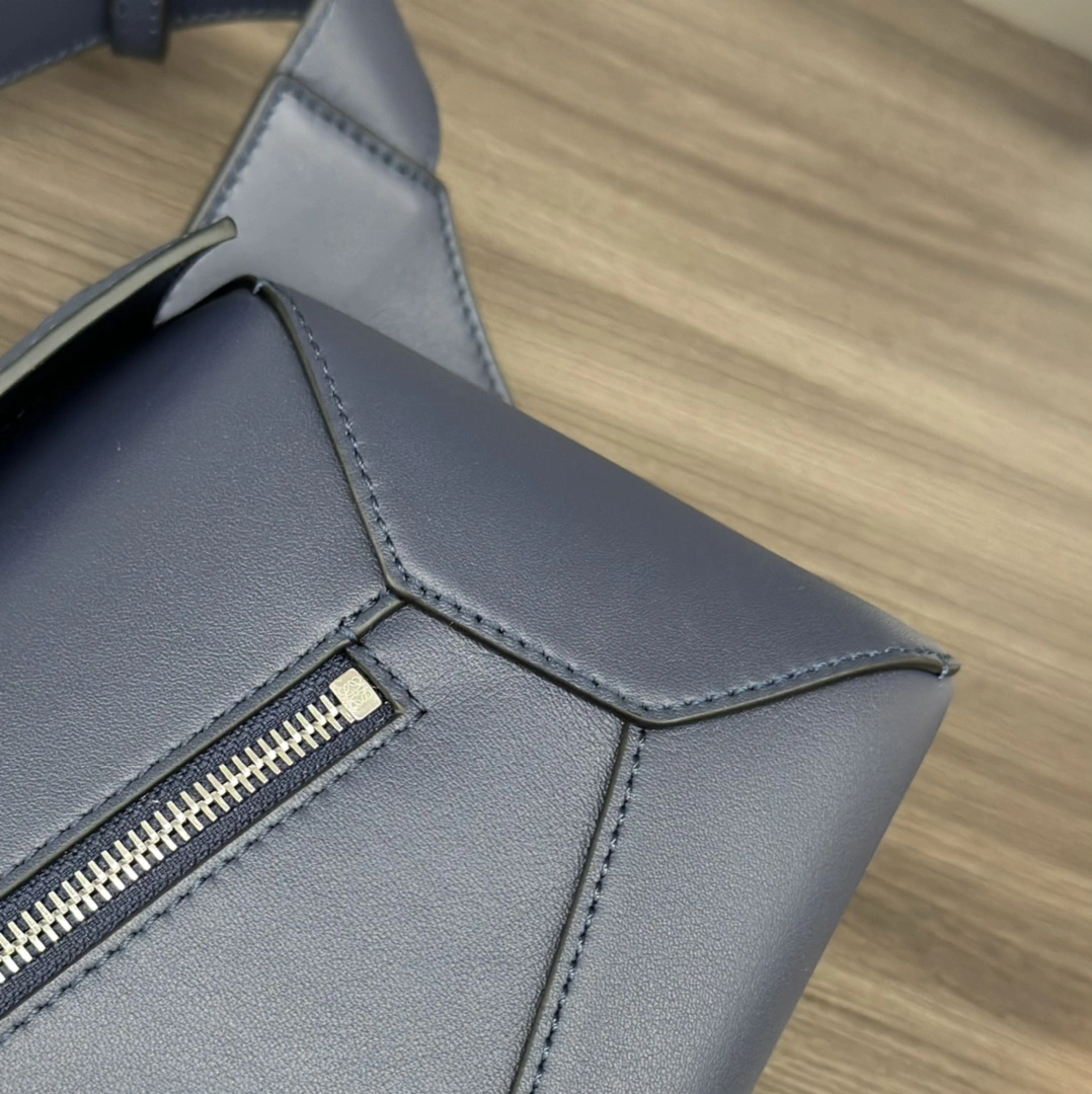 High fidelity Loewe Puzzle Bags