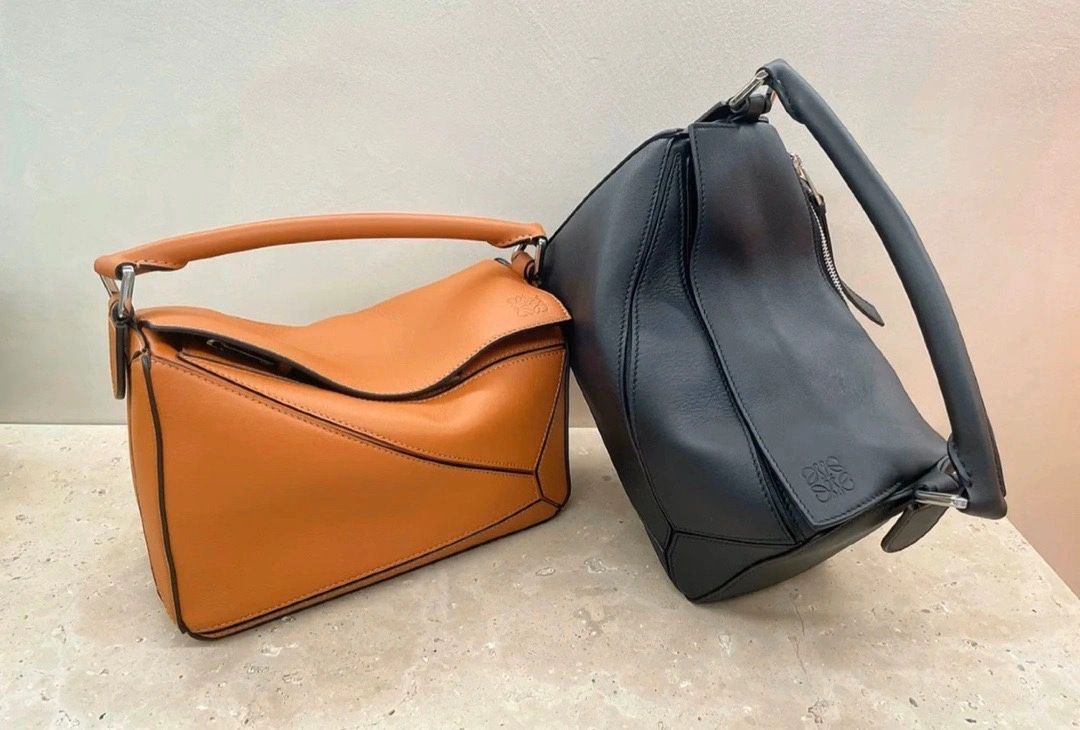 Low-cost Loewe Puzzle Bags