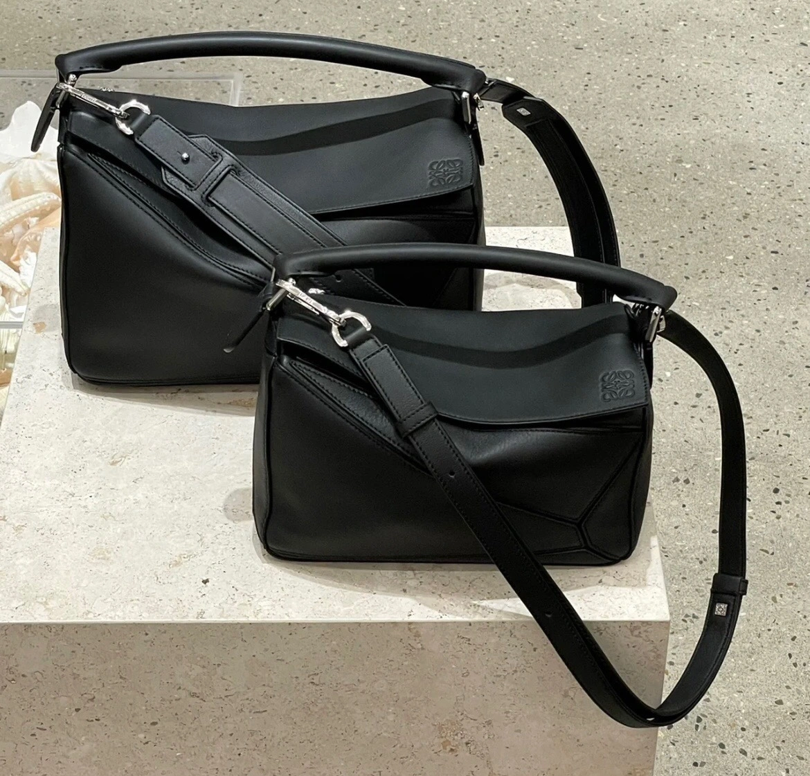 Low-cost Loewe Puzzle Bags
