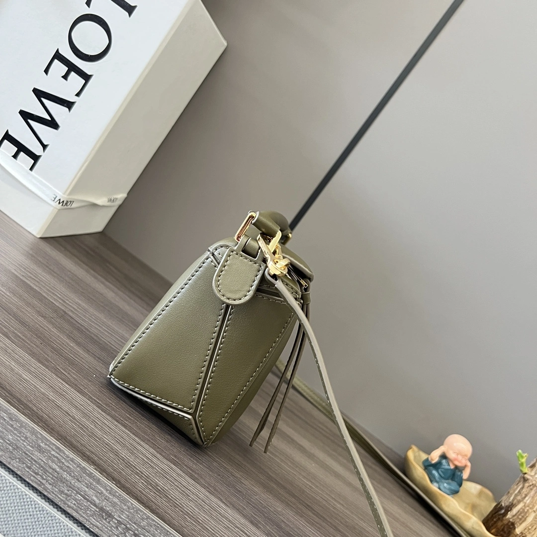 Official Loewe Puzzle Bags