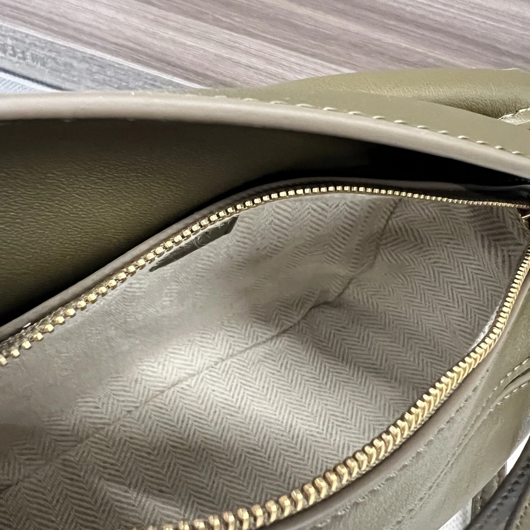 Official Loewe Puzzle Bags