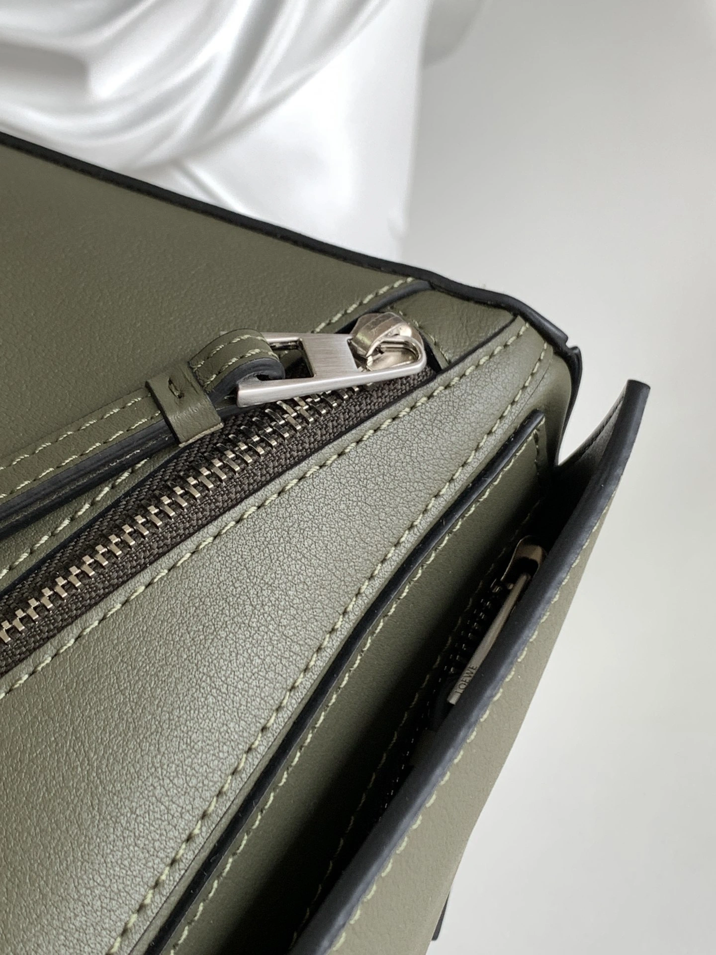 Official Loewe Puzzle Bags