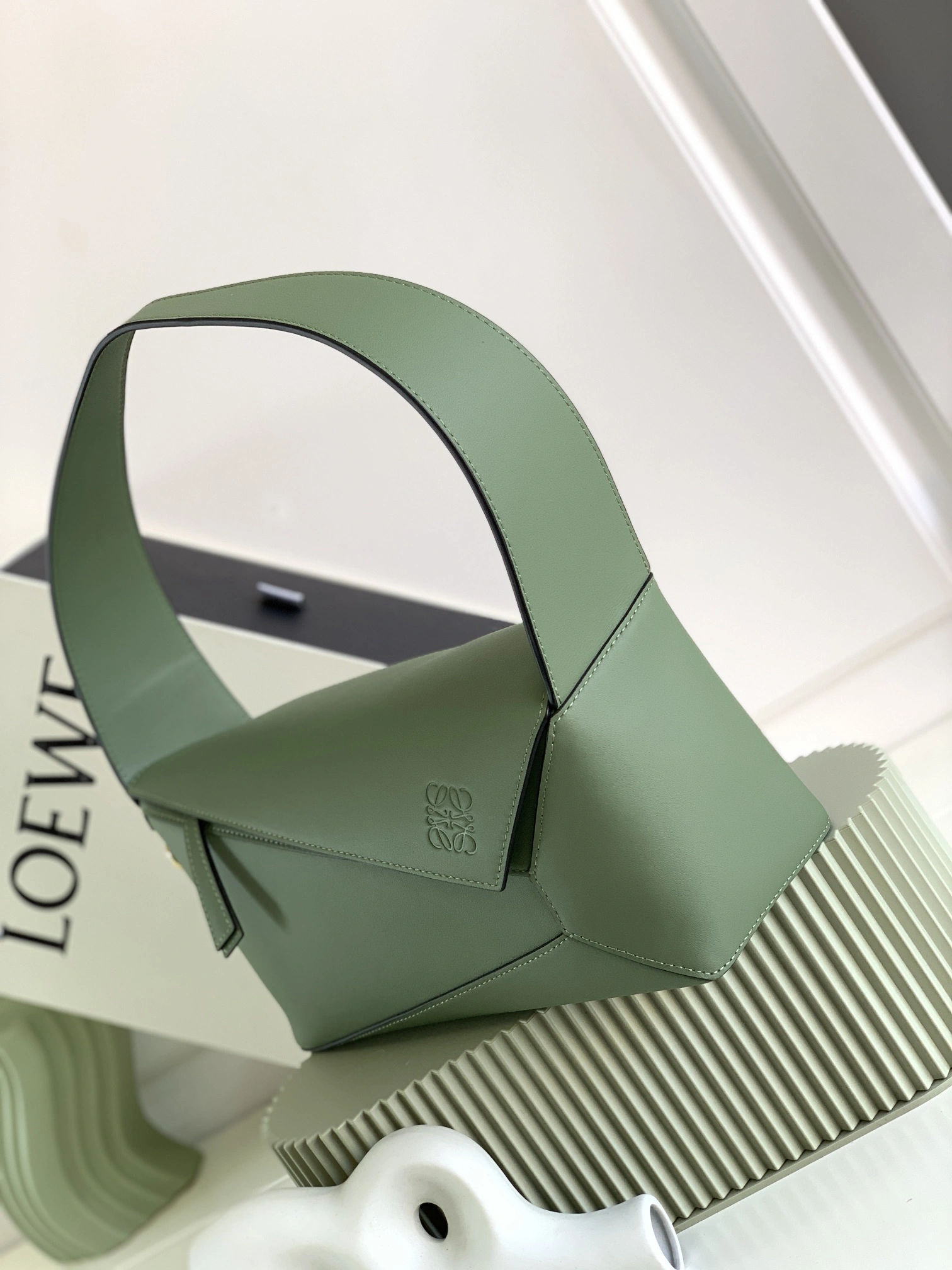 Accurate model Loewe Puzzle Bags