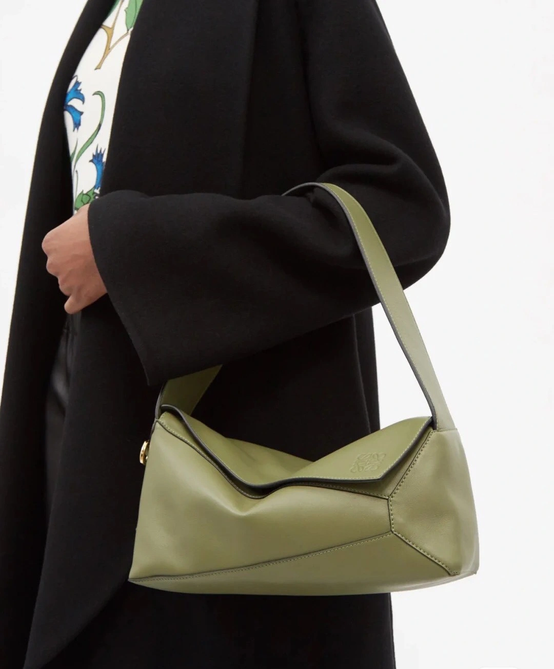 Accurate model Loewe Puzzle Bags