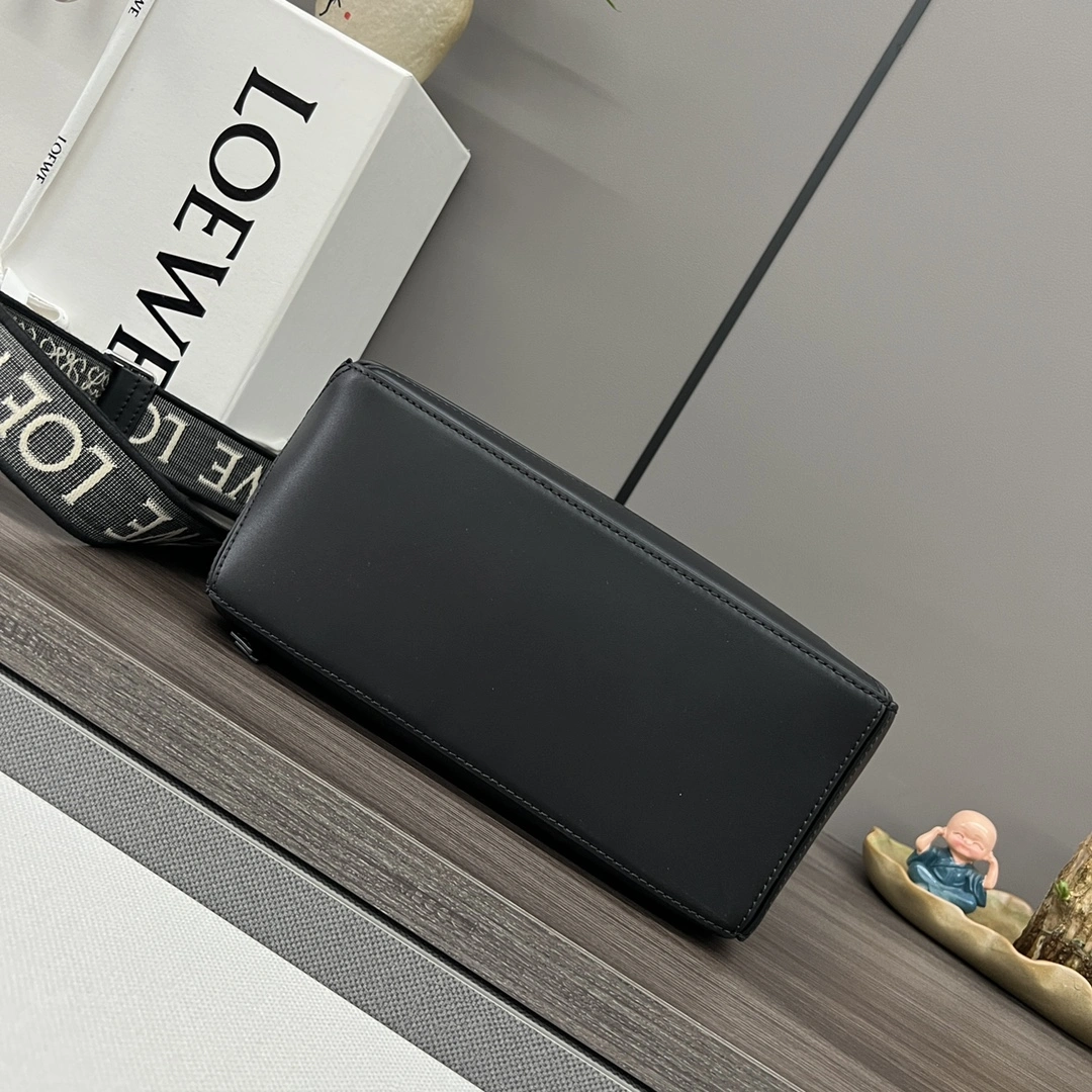 Perfect replica Loewe Puzzle Bags