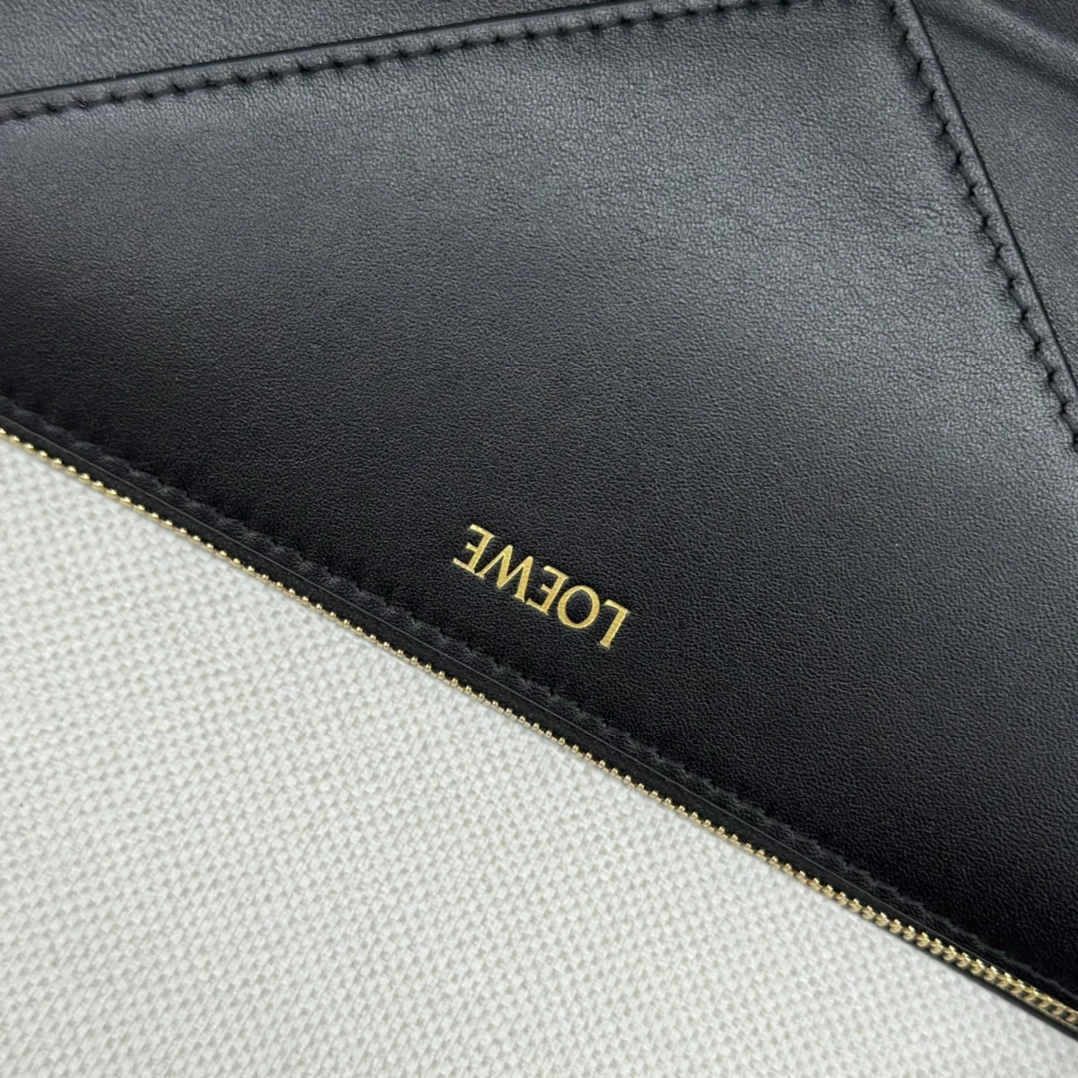 Discounted Loewe Puzzle Bags