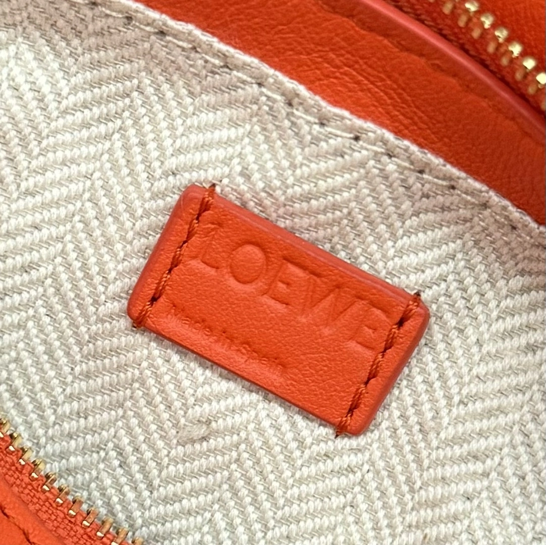 Brand-authenticated Loewe Puzzle Bags