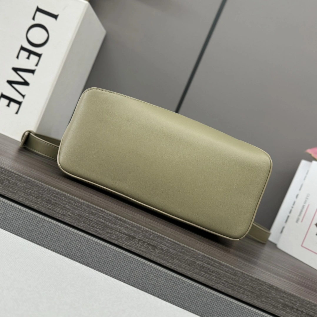 Economical Loewe Puzzle Bags