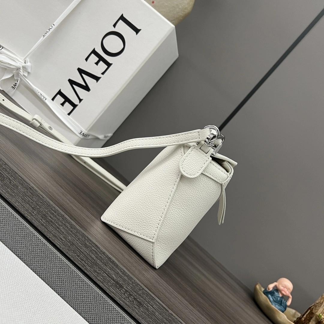 Inexpensive Loewe Puzzle Bags