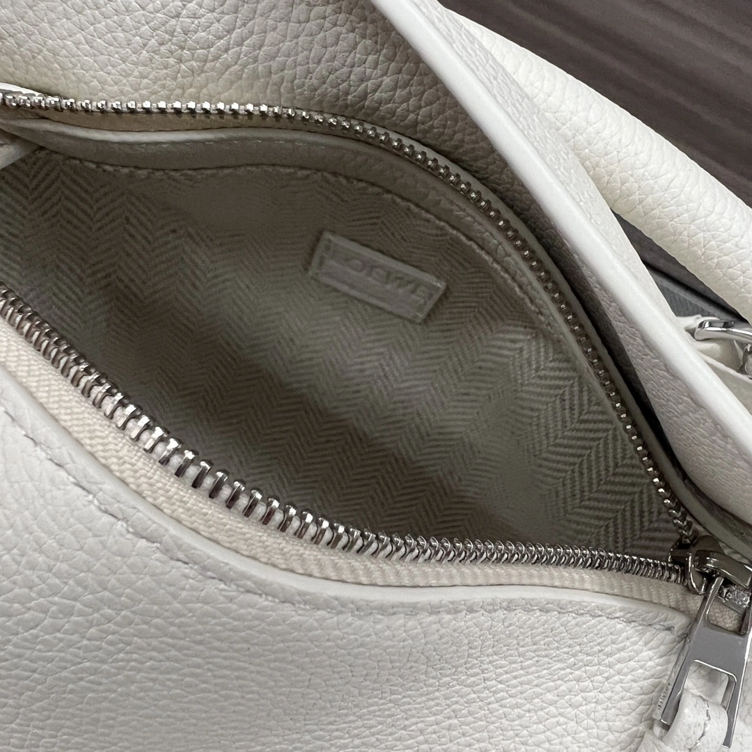 Inexpensive Loewe Puzzle Bags
