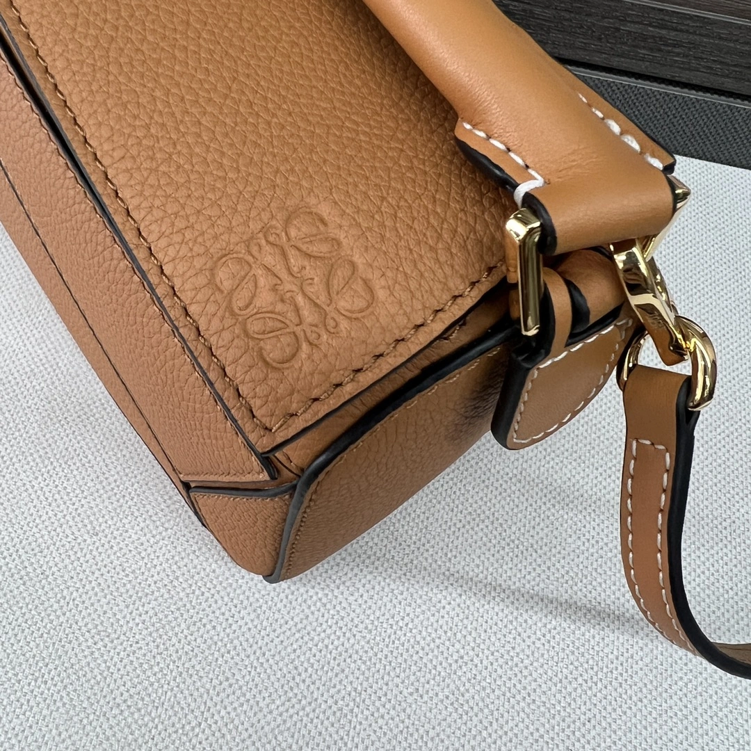 Budget-friendly Loewe Puzzle Bags