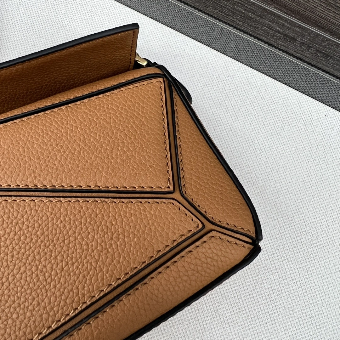 Budget-friendly Loewe Puzzle Bags