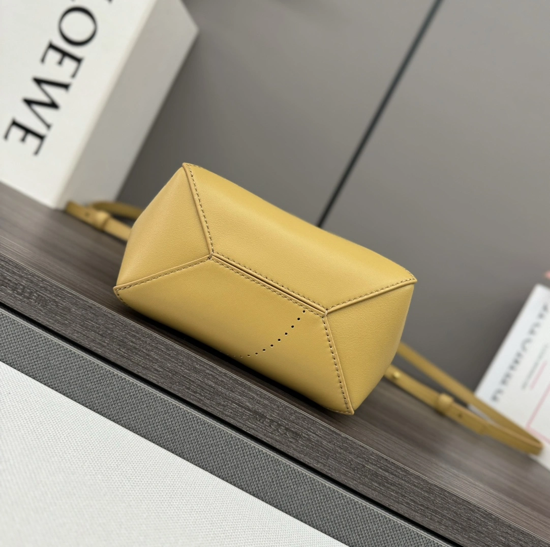 Budget-friendly Loewe Puzzle Bags