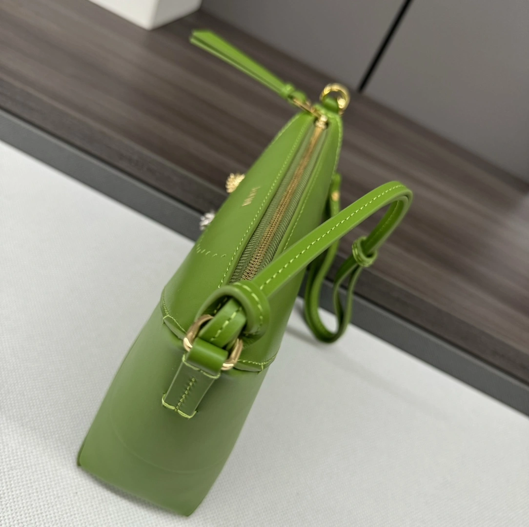 Inexpensive Loewe Puzzle Bags