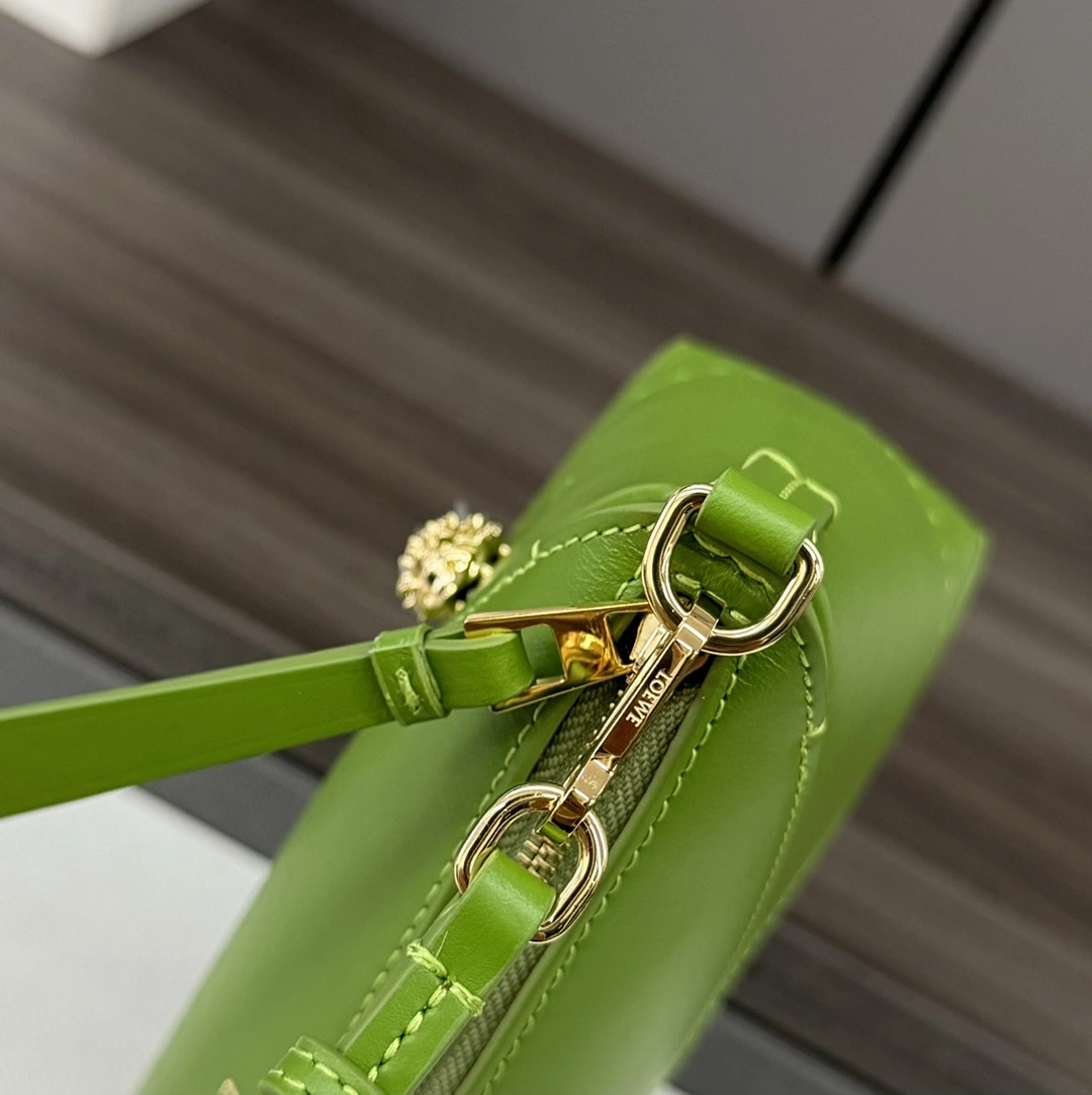 Inexpensive Loewe Puzzle Bags