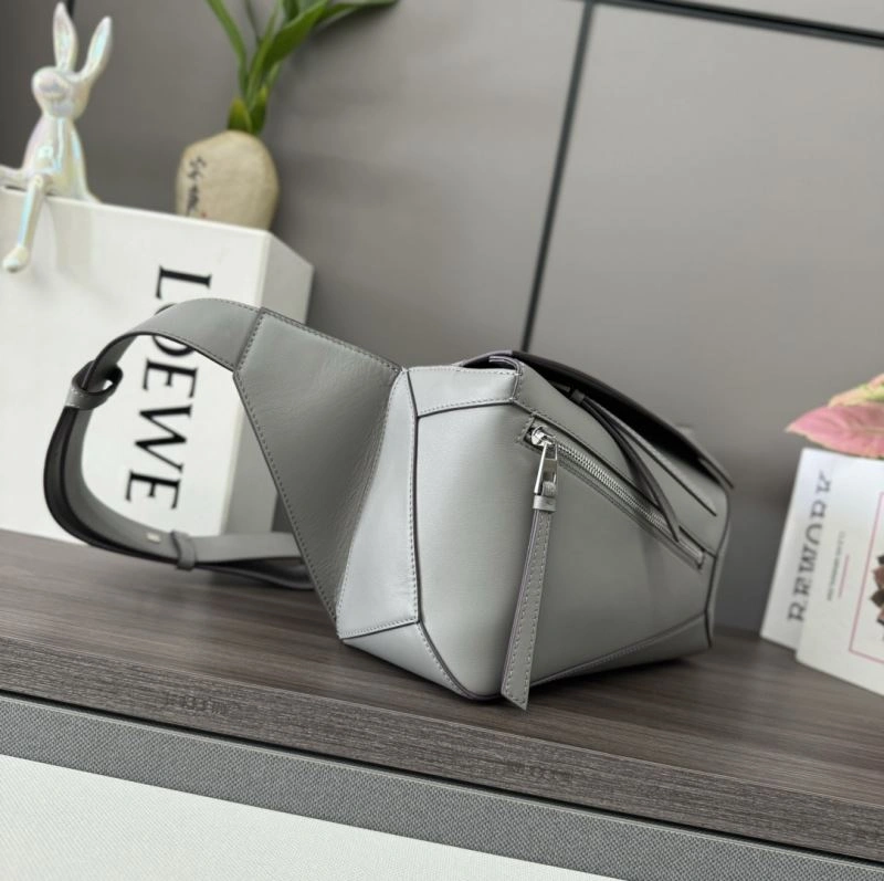 Top match Loewe Puzzle Bags
