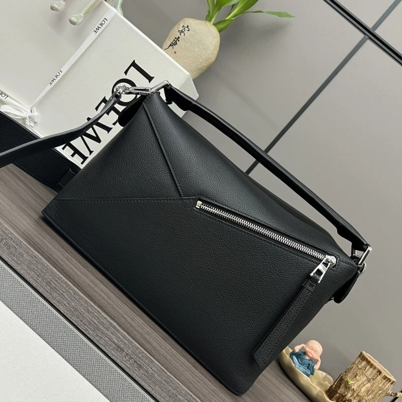 Low-cost Loewe Puzzle Bags