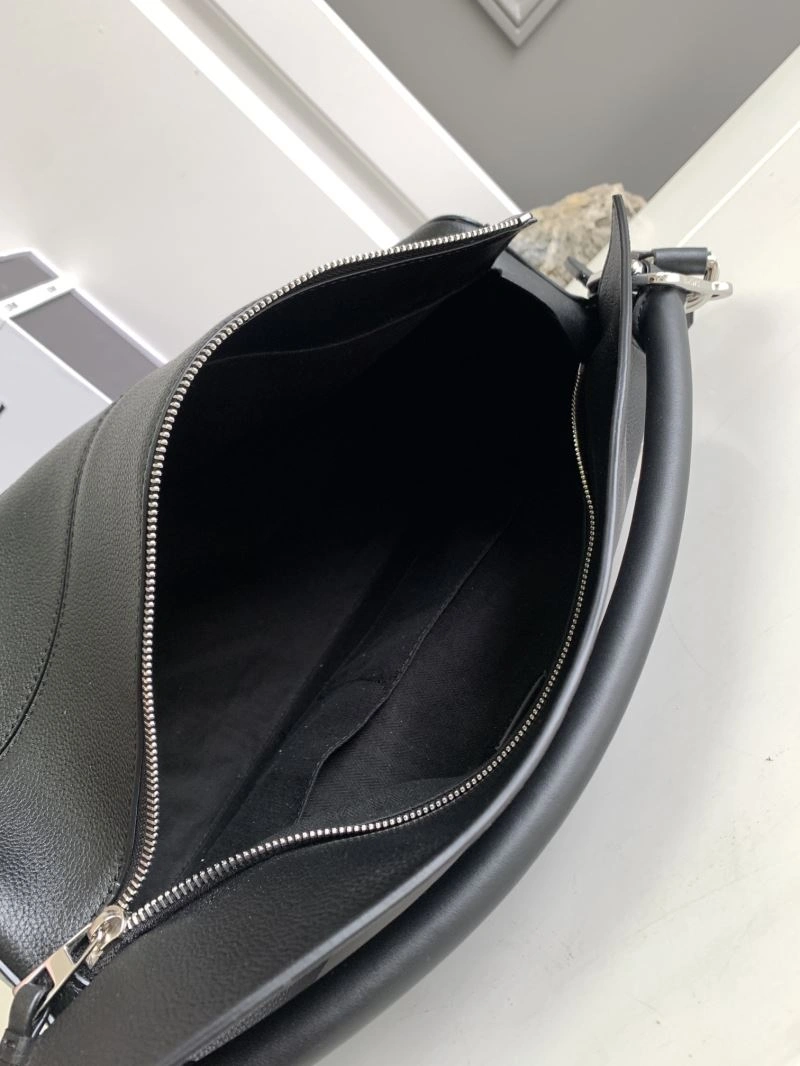 Indistinguishable Loewe Puzzle Bags