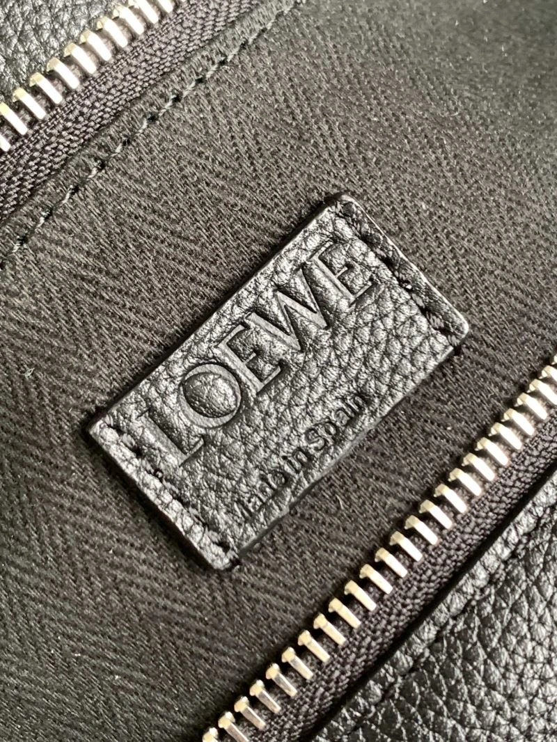 Indistinguishable Loewe Puzzle Bags