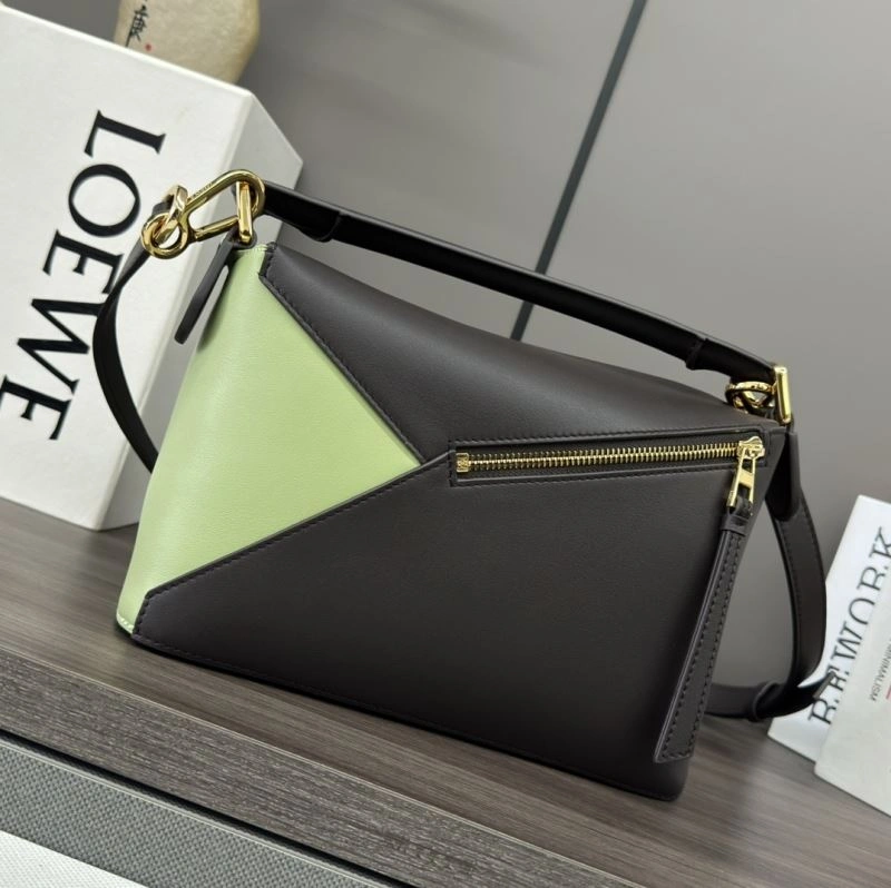 Low-cost Loewe Puzzle Bags