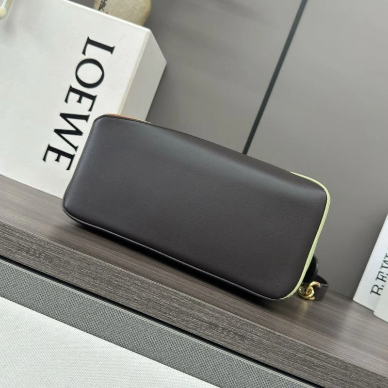 Low-cost Loewe Puzzle Bags