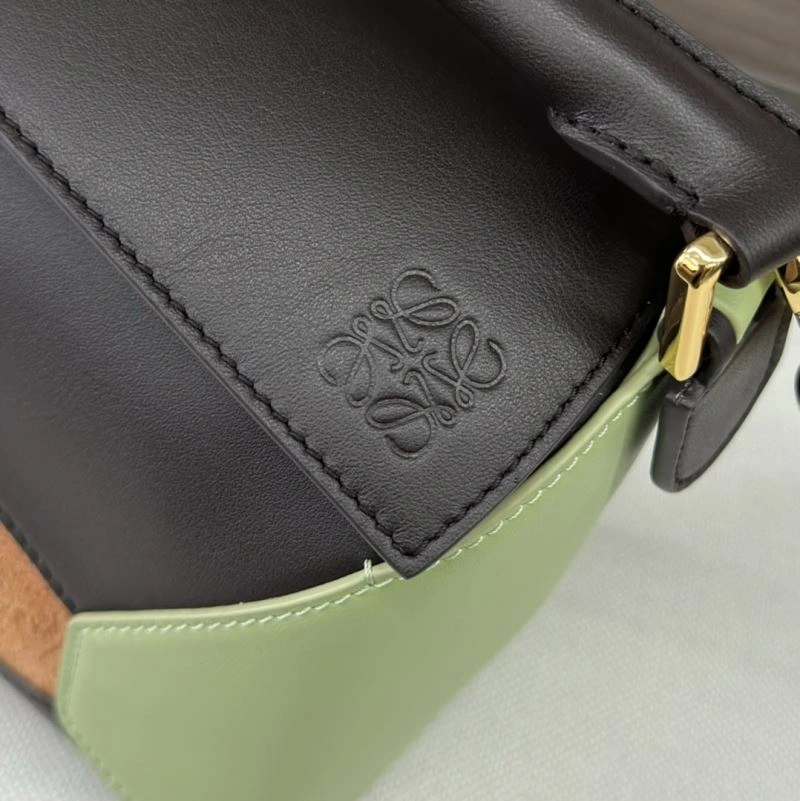 Low-cost Loewe Puzzle Bags