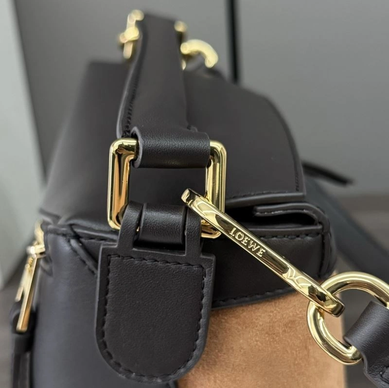 Low-cost Loewe Puzzle Bags