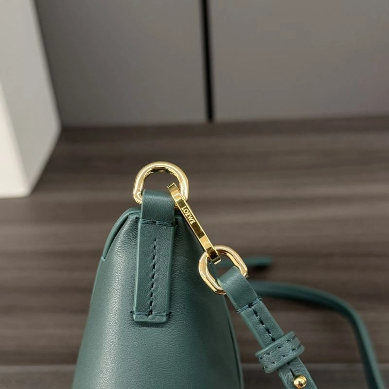 Accurate model Loewe Puzzle Bags