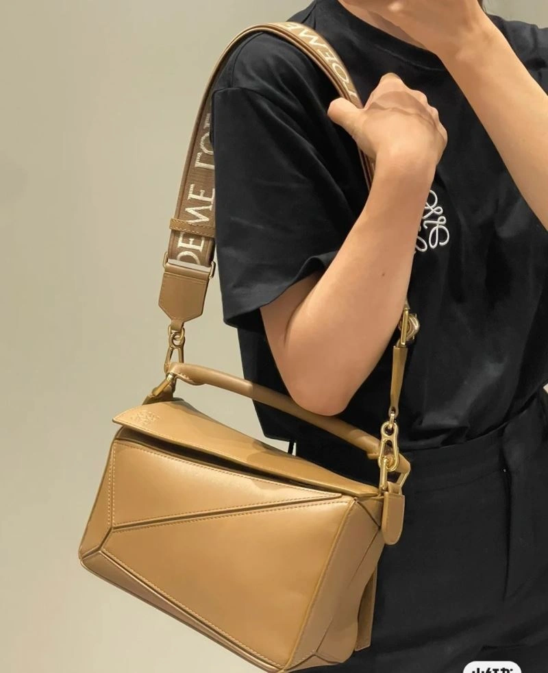 Budget-friendly Loewe Puzzle Bags