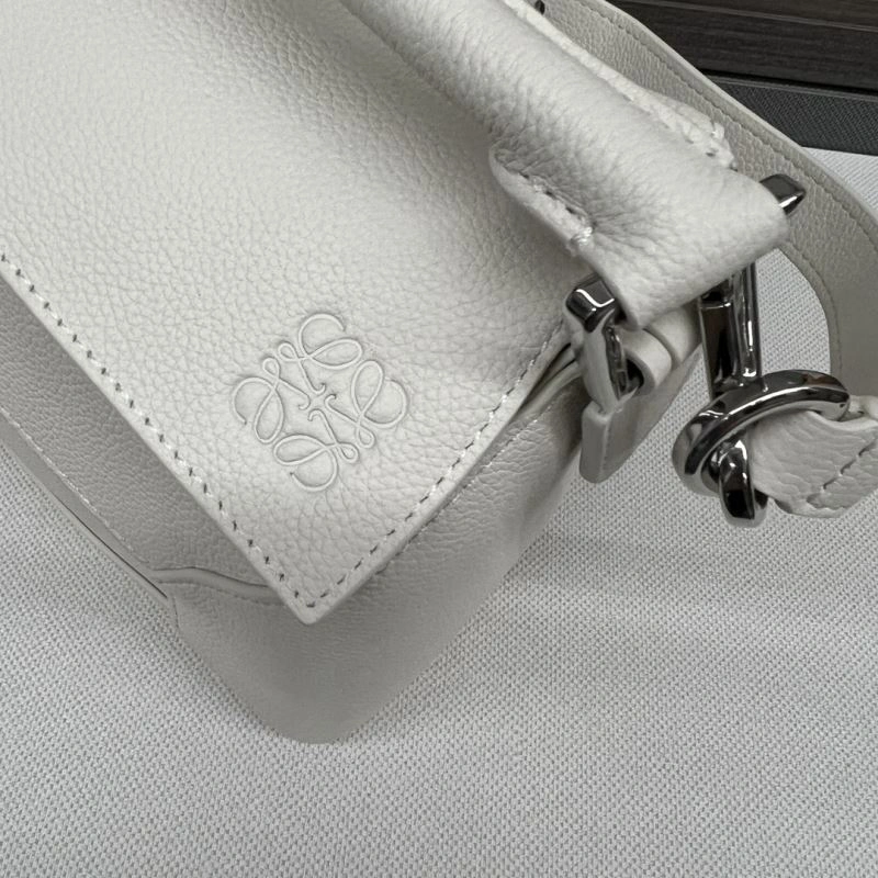 Top match Loewe Puzzle Bags