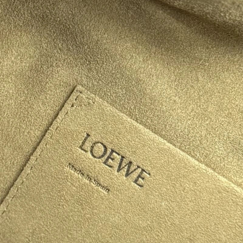 Accurate model Loewe Puzzle Bags