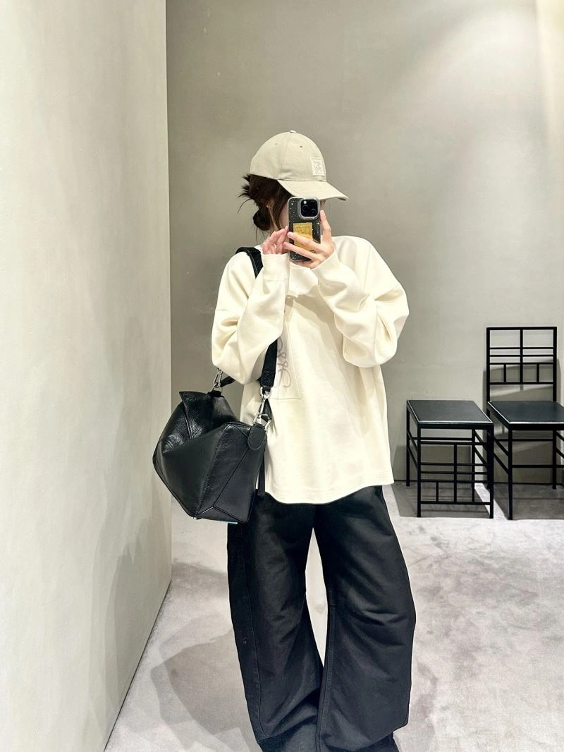 Accurate model Loewe Puzzle Bags