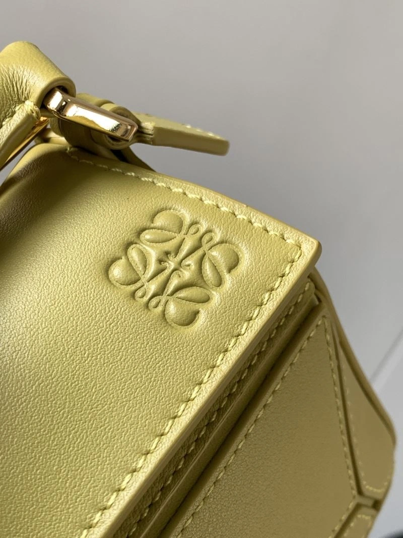 Accurate model Loewe Puzzle Bags