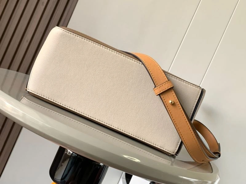 Cut-rate Loewe Puzzle Bags