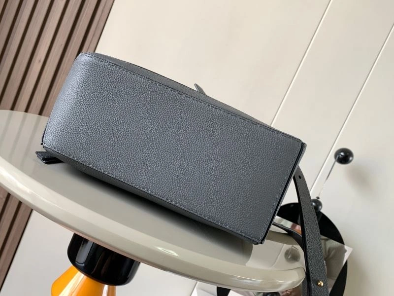Accurate model Loewe Puzzle Bags