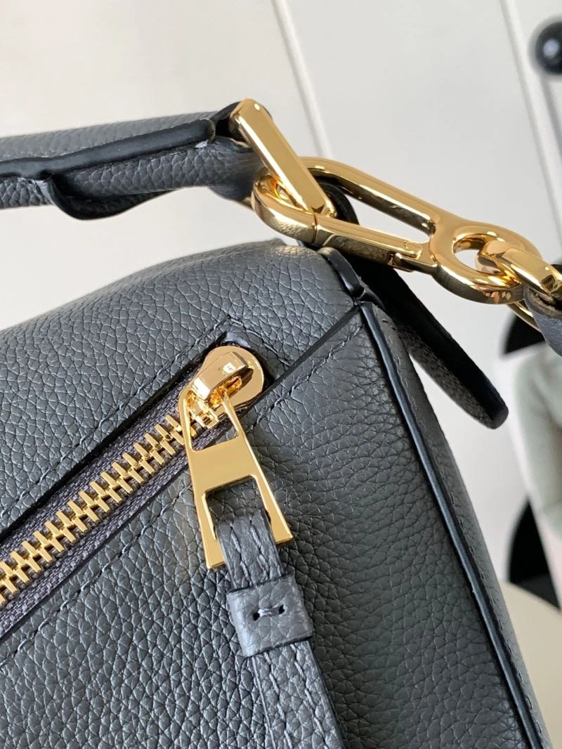 Accurate model Loewe Puzzle Bags