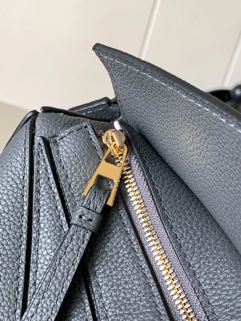 Cut-rate Loewe Puzzle Bags