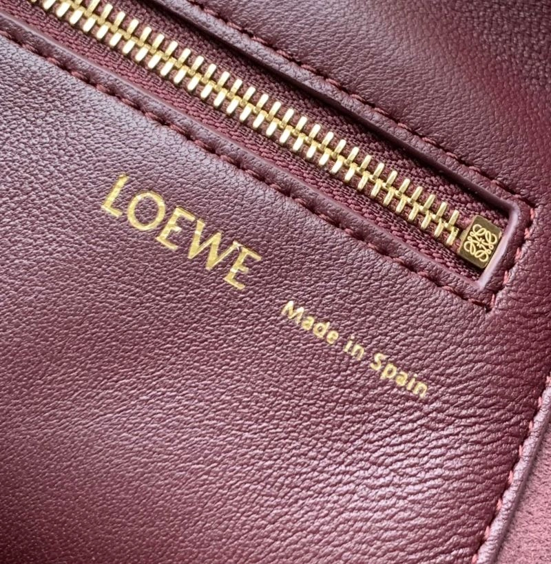Top mirror Loewe Puzzle Bags