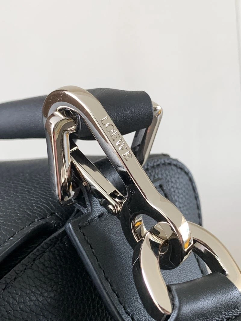 Low-cost Loewe Puzzle Bags