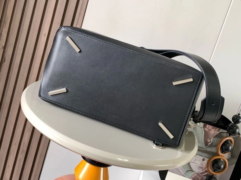 High fidelity Loewe Puzzle Bags