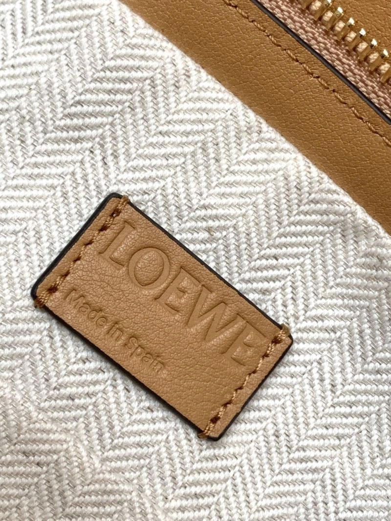 Top mirror Loewe Puzzle Bags